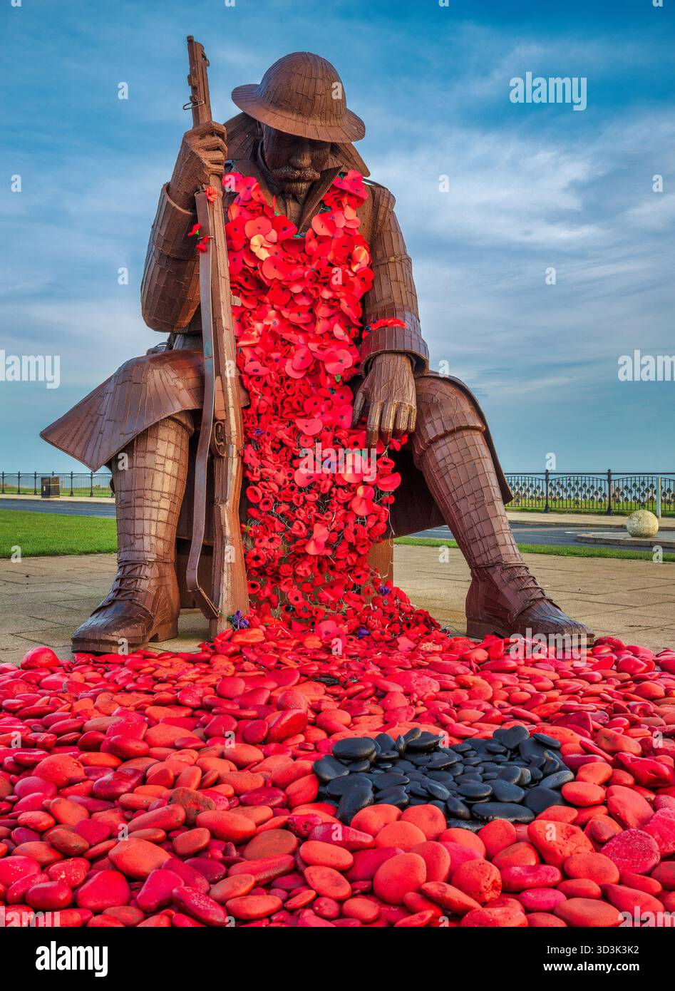 View dawn soldier sculpture hi-res stock photography and images - Alamy