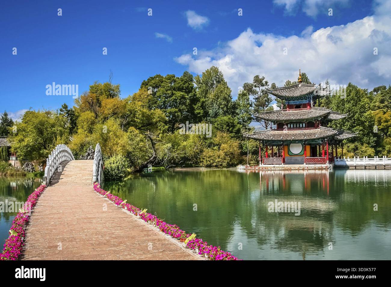 The famous Black Dragon Pool and pagoda in Yunnan province, China Stock ...