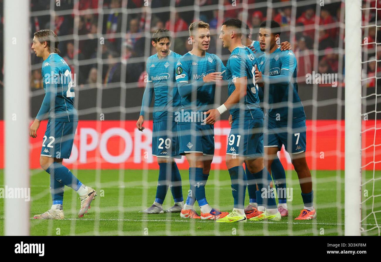 0:1 Goal [goal], cheers, from left Niccolo Fortini, Hans Nicolussi ...