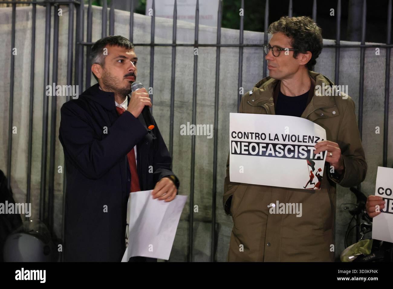 Andrea Casu interviene alla protesta unitaria indetta da +Europa a ...