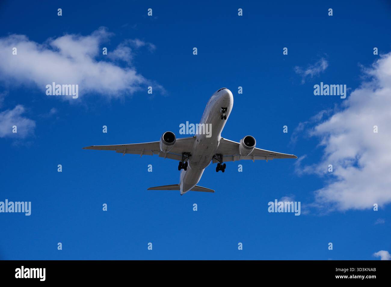 A plane approaches Newark International Airport in Newark, N.J ...