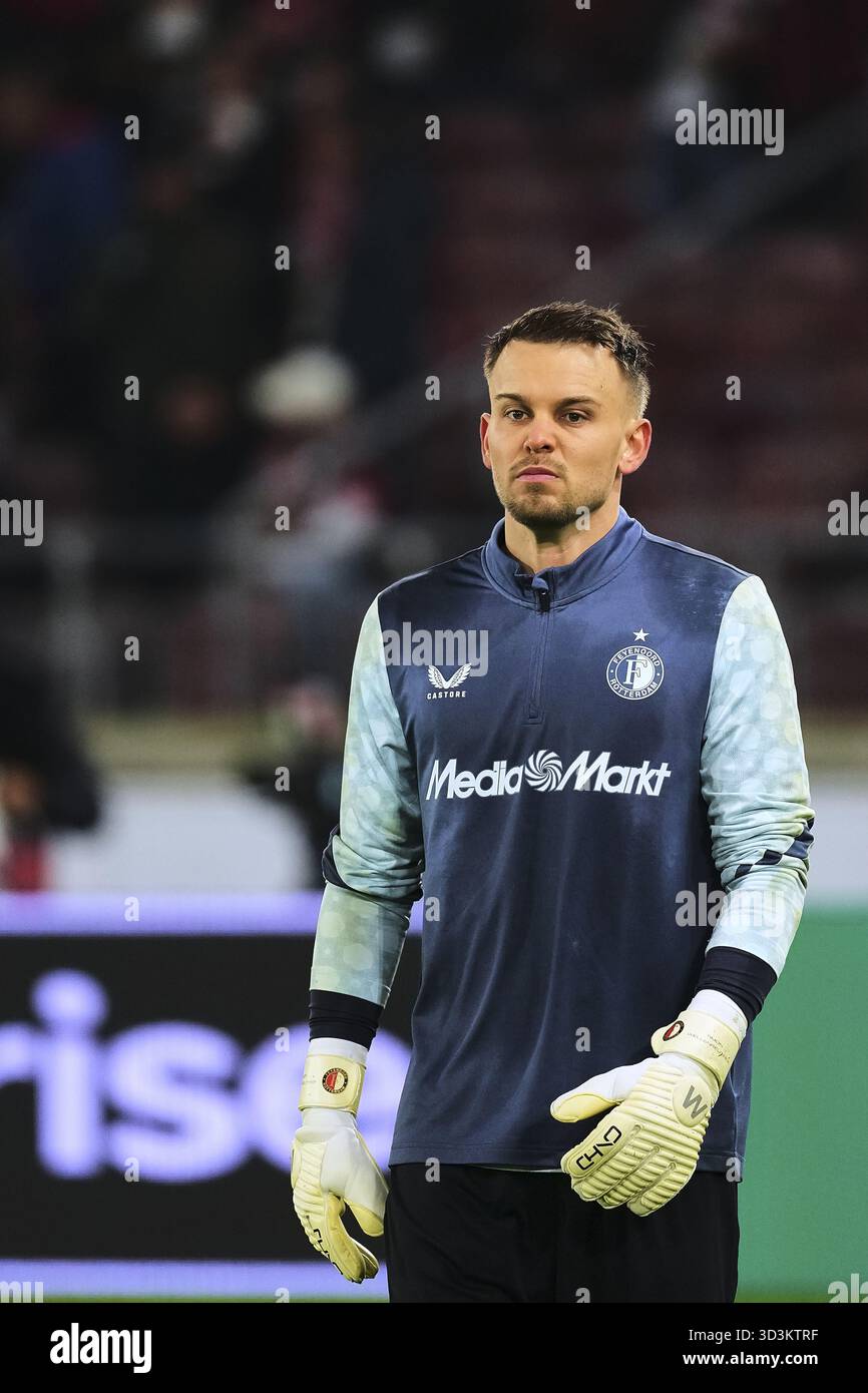 Stuttgart - Goalkeeper Timon Wellenreuther of Feyenoord during the ...