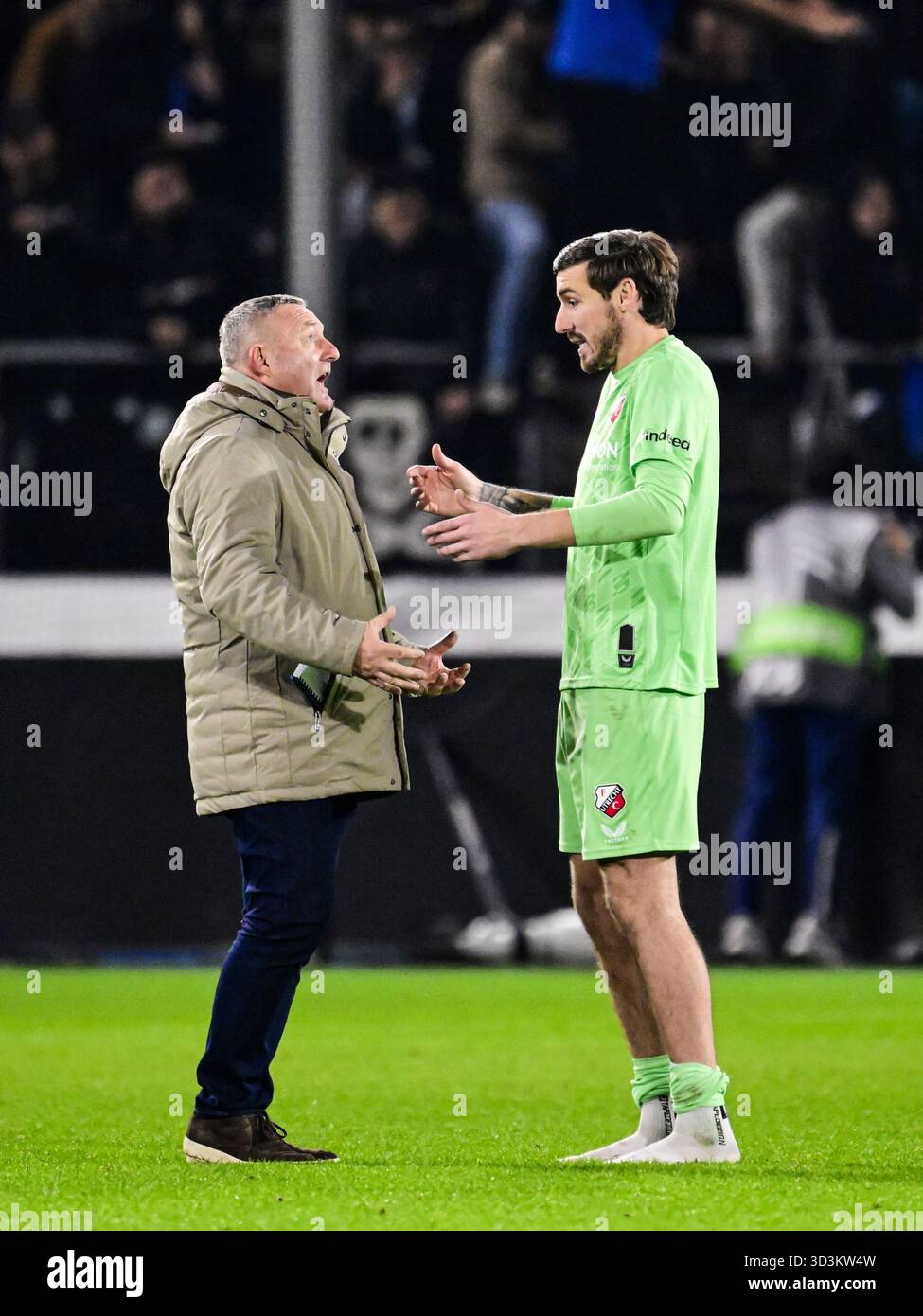 UTRECHT - (l-r) FC Utrecht coach Ron Jans, FC Utrecht goalkeeper ...
