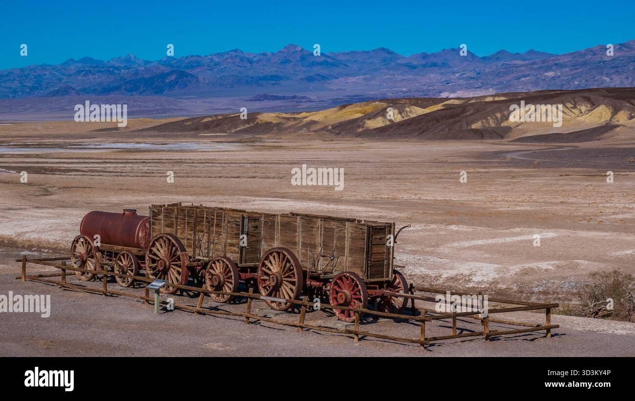 Borax-hauling, 20-mule team wagon, Harmony Borax Works, Death Valley ...