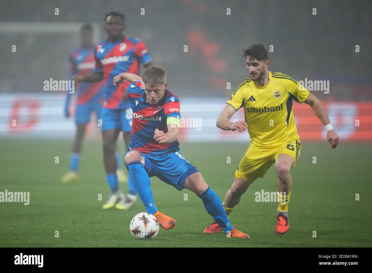 Plzen's Lukas Cerv, left, is challenged by Fenerbahce's Ismail Yuksek ...
