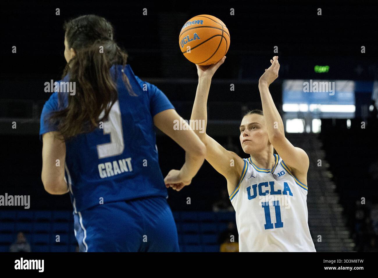 UCLA forward Gabriela Jaquez (11) shoots during the second half of an ...