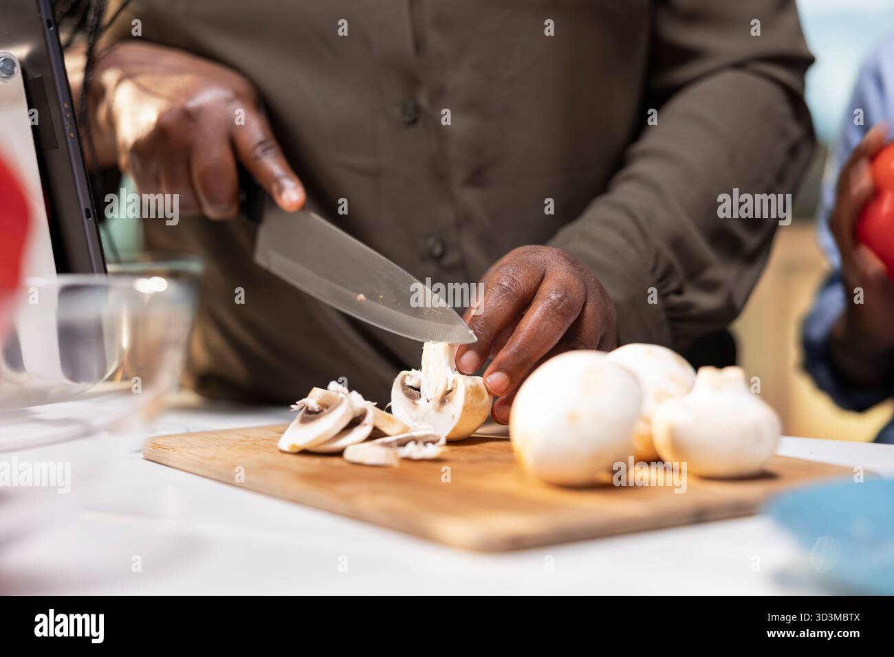 Parents teaching children delicious hi-res stock photography and images ...