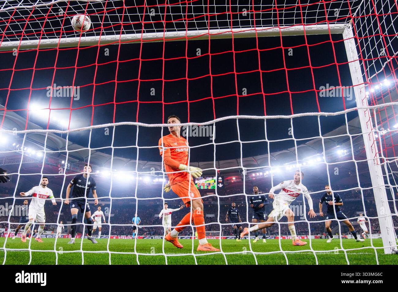 06 November 2025, Baden-Württemberg, Stuttgart: Soccer: Europa League ...