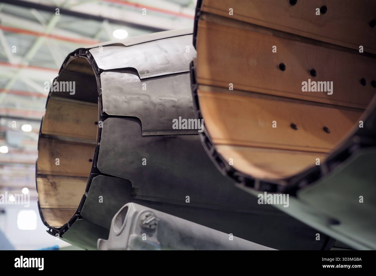 Aircraft engine exhaust nozzle hi-res stock photography and images - Alamy