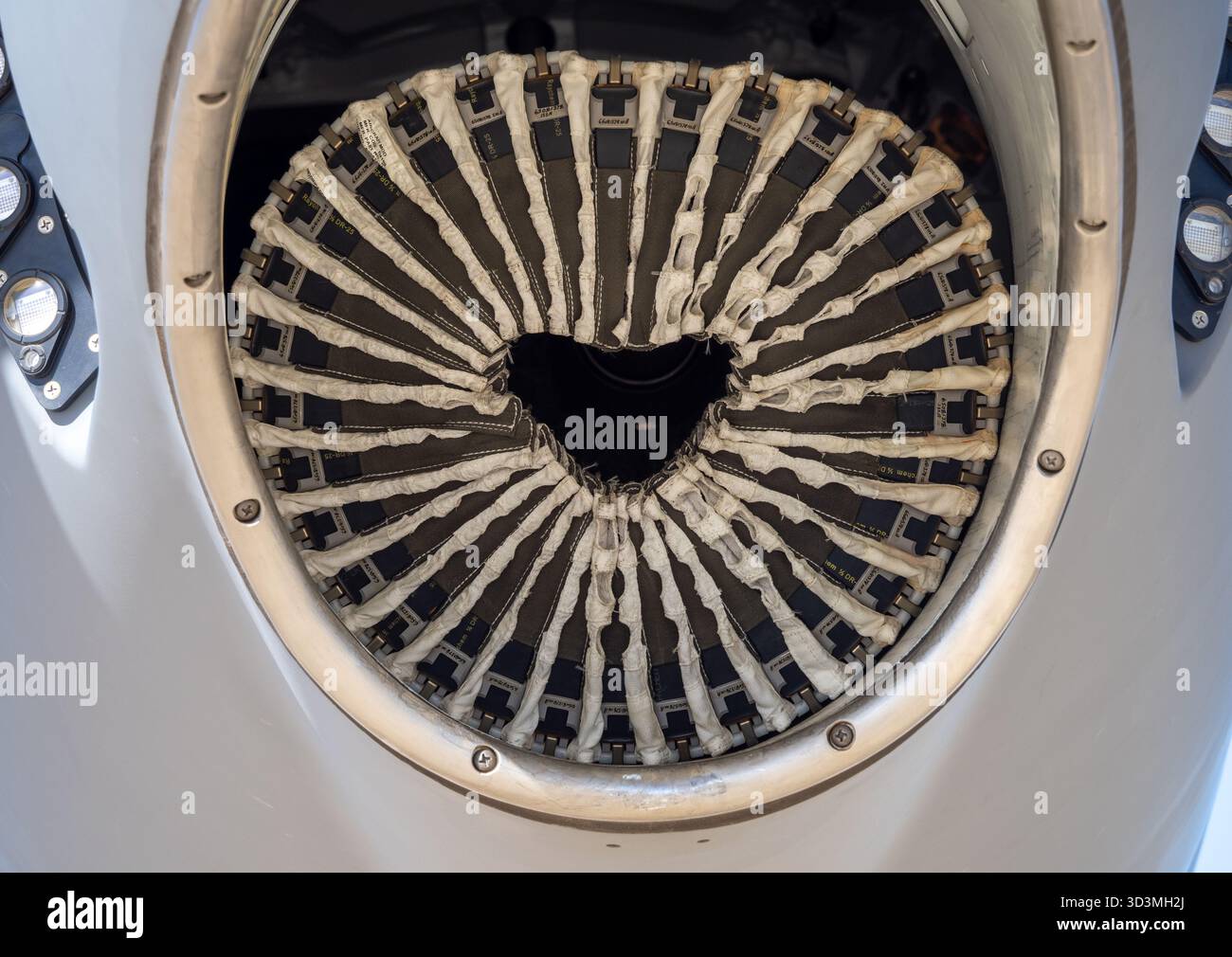 Turboprop engine nacelle propeller assembly hi-res stock photography ...