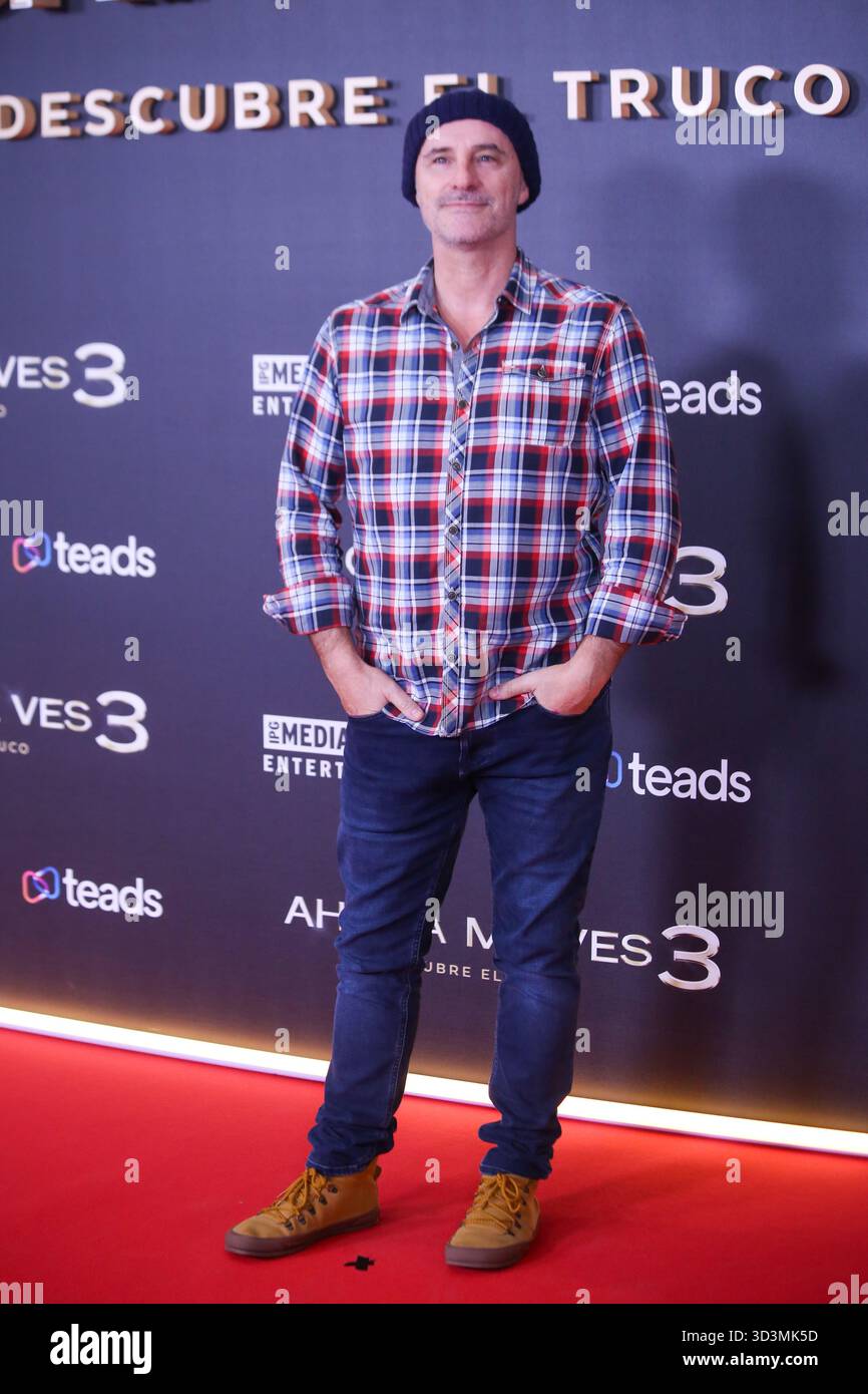 Madrid, Spain, November 6, 2025: Actor Claudio Serrano poses for ...