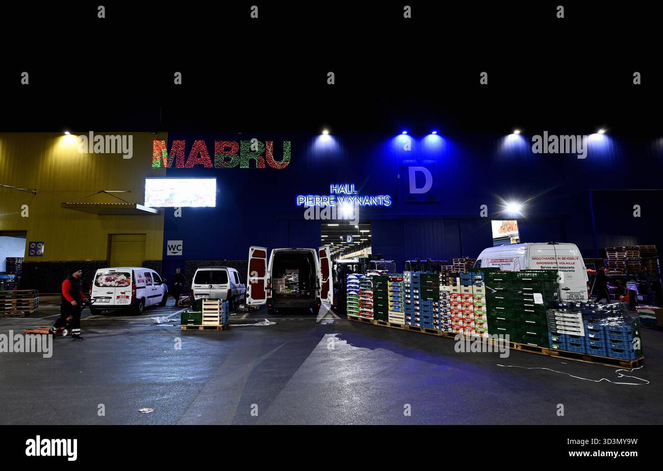 Illustration picture shows the 'Mabru' Brussels' early morning market ...