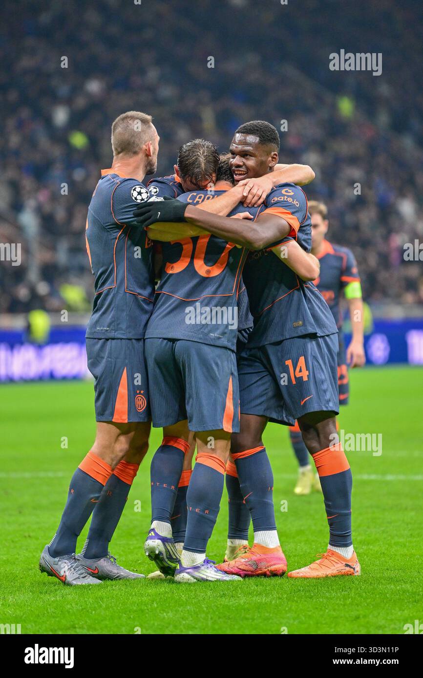 Players of Inter celebrate a goal during the UEFA Champions League ...
