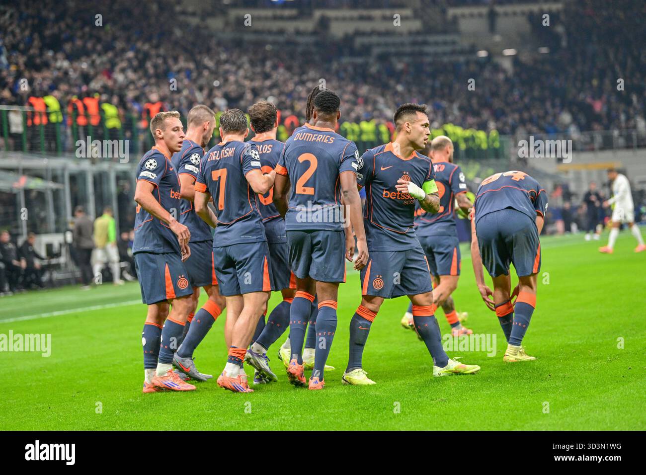 Players of Inter celebrate a goal during the UEFA Champions League ...
