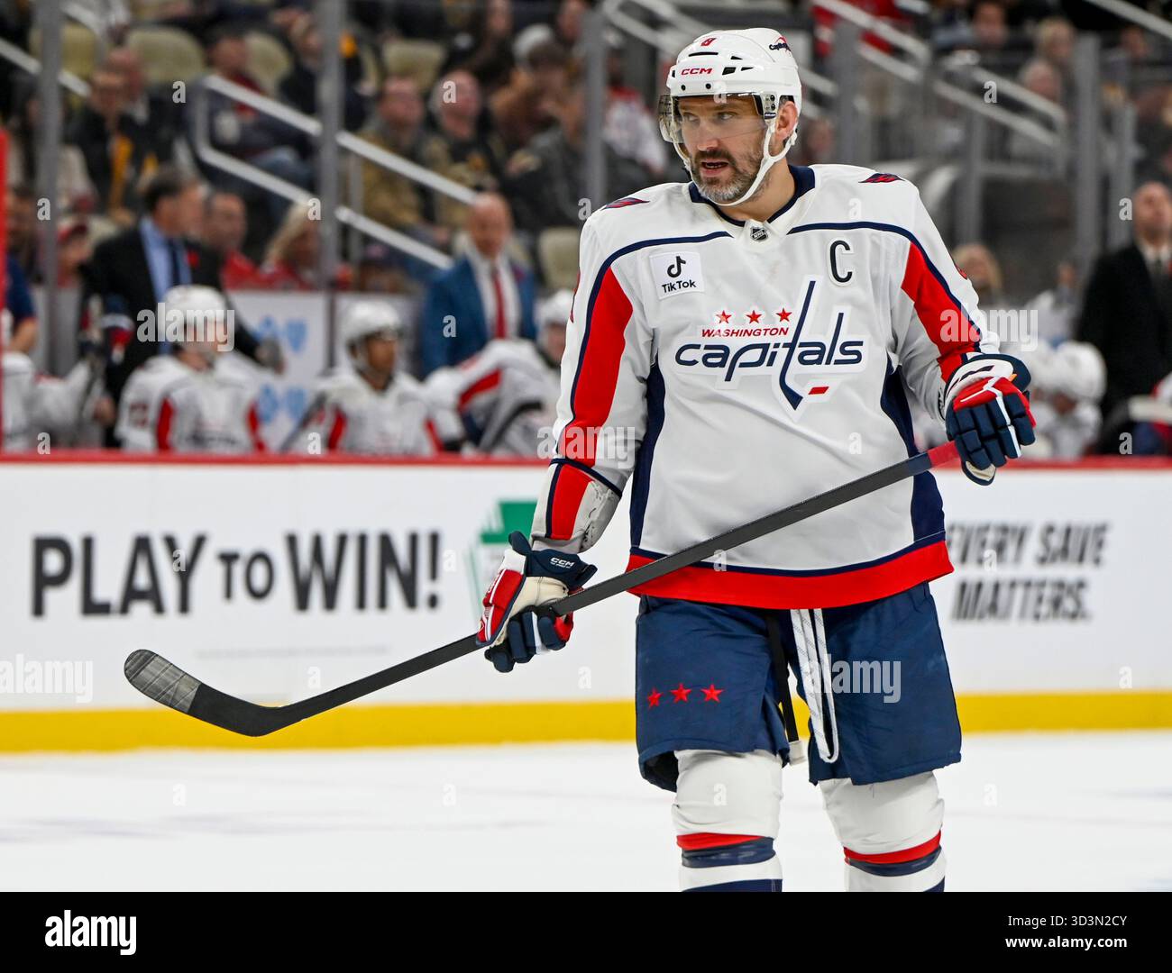Washington Capitals left wing Alex Ovechkin (8) waits for the face-off ...