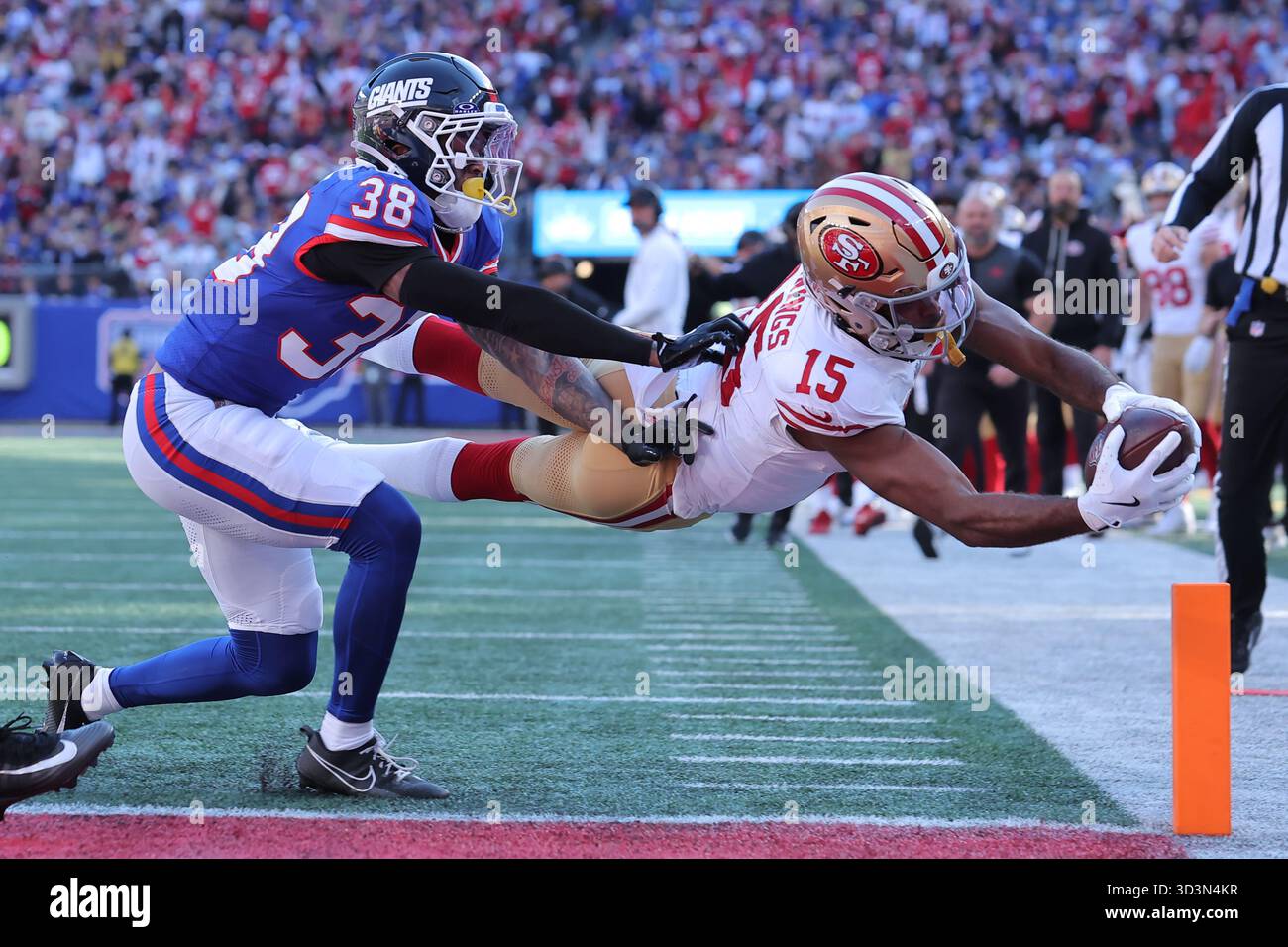 San Francisco 49ers wide receiver Jauan Jennings (15) scores a ...