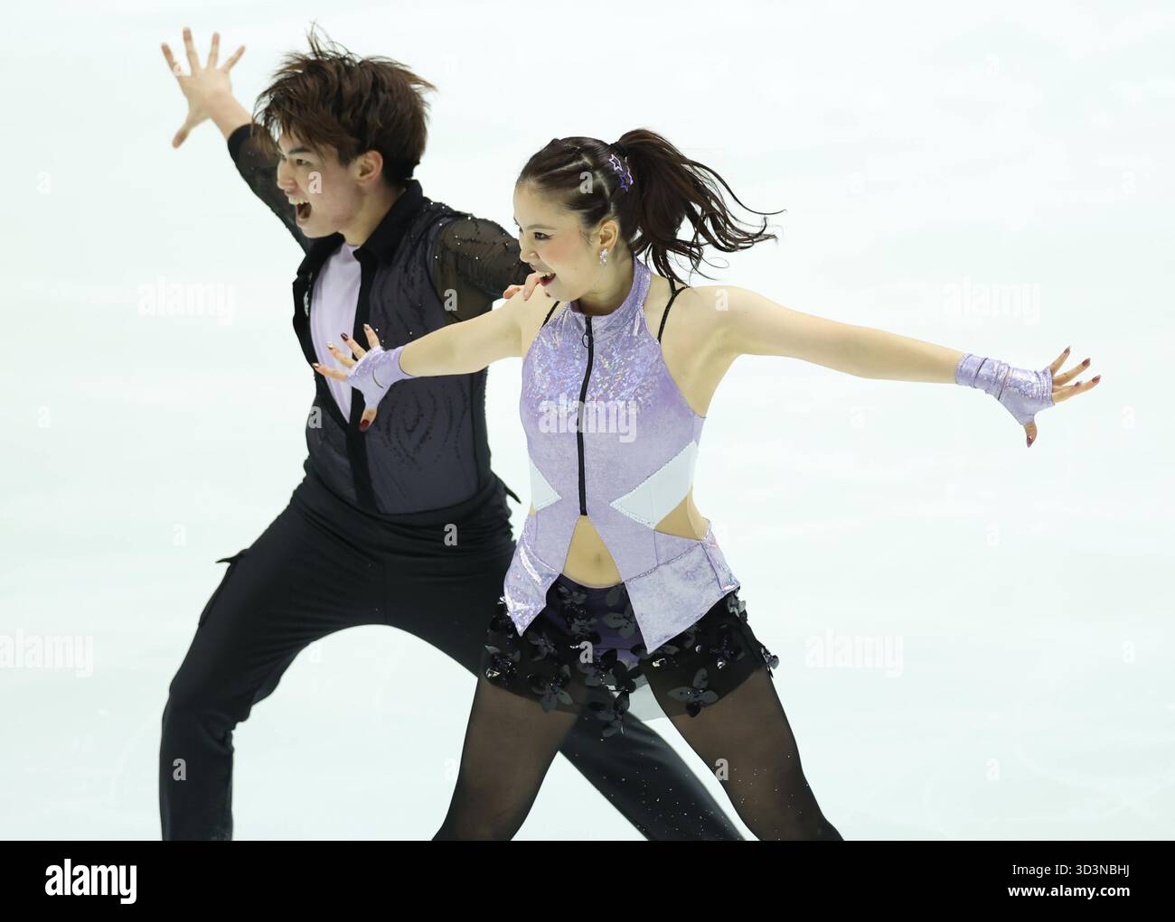 Utana YOSHIDA and Masaya MORITA of Japan perform during the Ice Dance ...