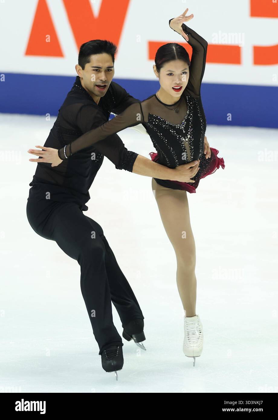 Emily CHAN and Spencer Akira HOWE of United States perform during the ...