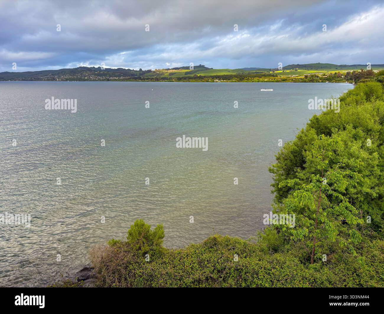 Lake taupo new zealands hi-res stock photography and images - Alamy