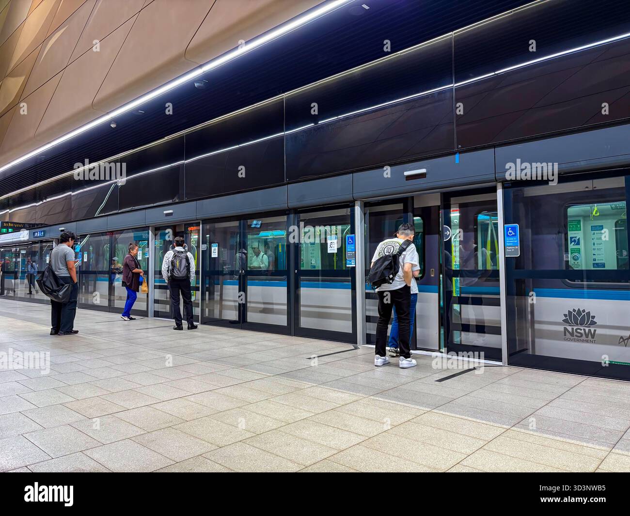Sydney metro platform hi-res stock photography and images - Alamy