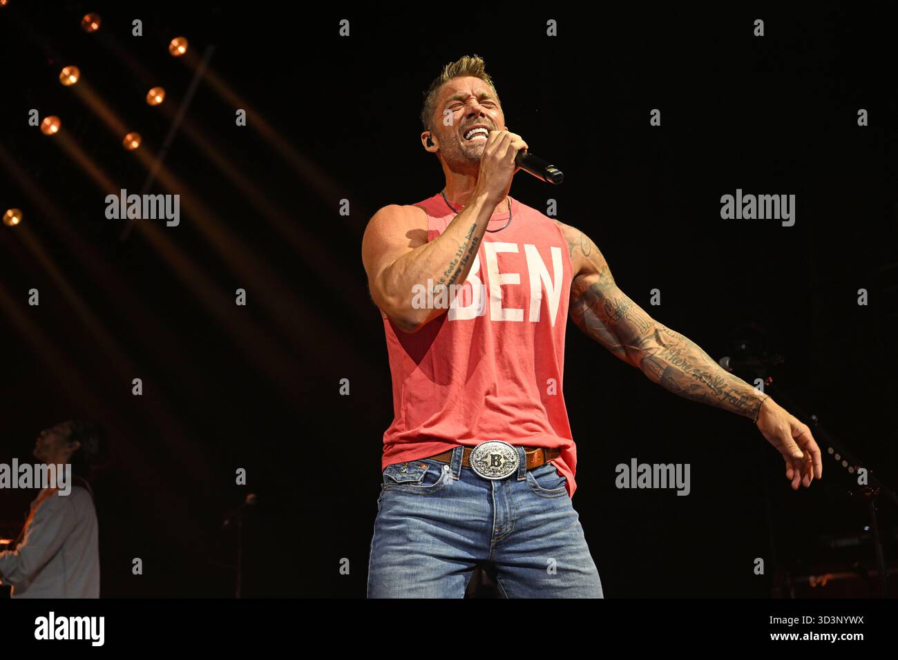 LONDON, ENGLAND - NOVEMBER 06: Brett Young performing at Eventim Apollo ...