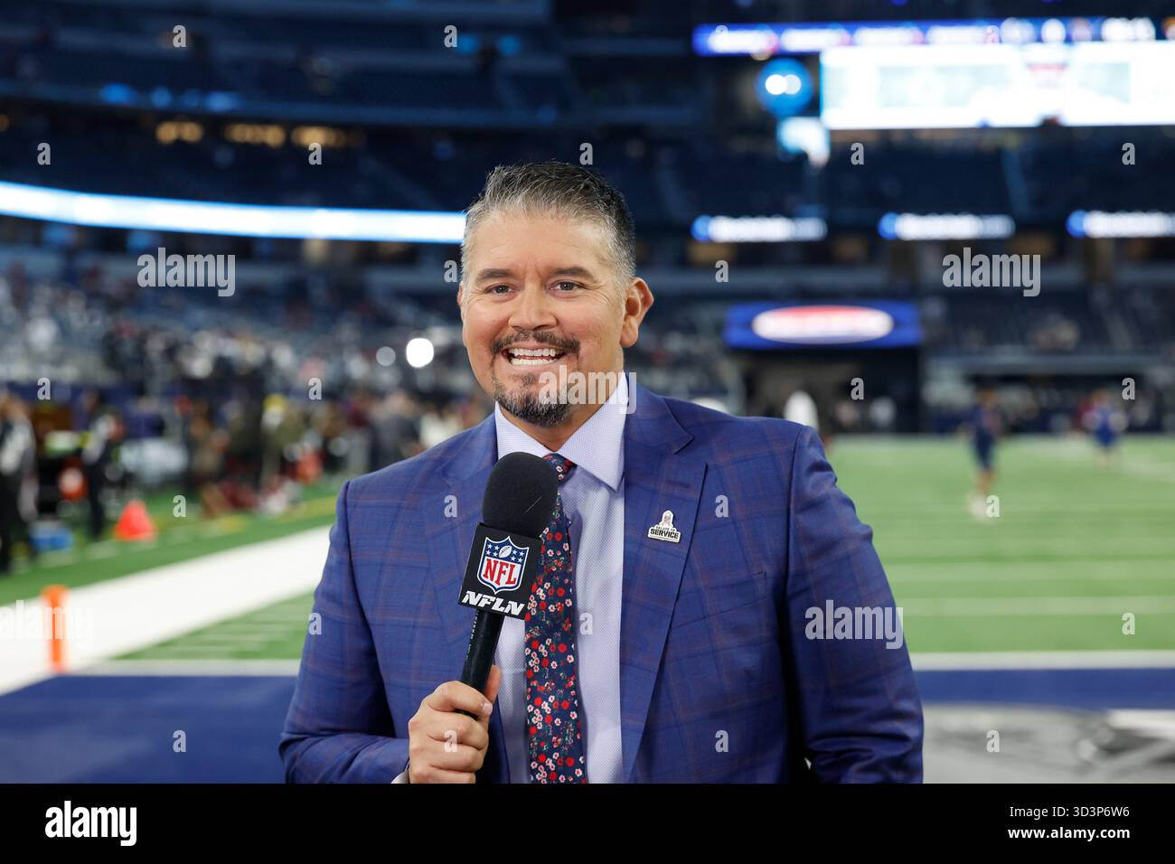 NFL Network reporter Omar Ruiz before a NFL football game between the ...