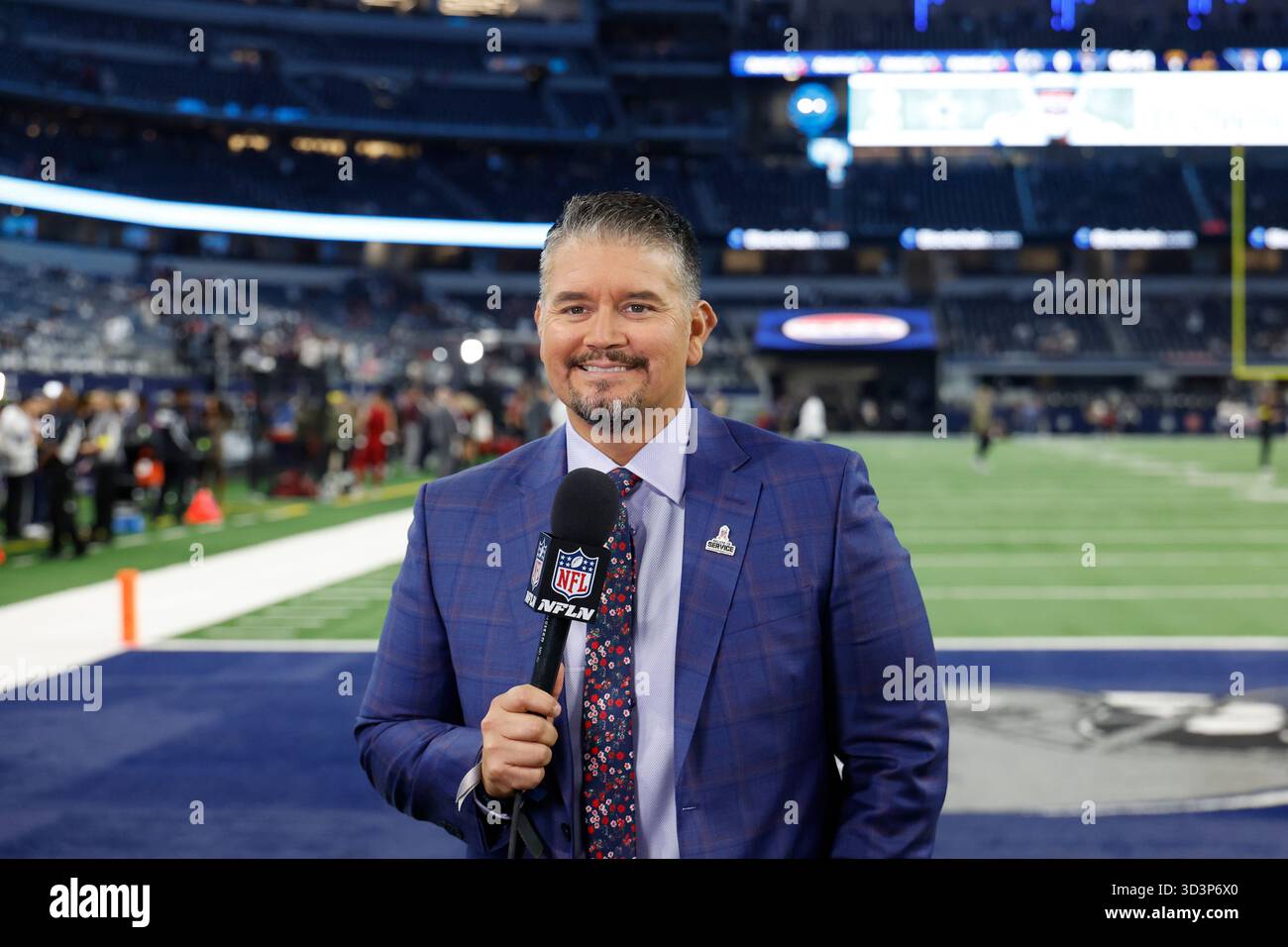 NFL Network reporter Omar Ruiz before a NFL football game between the ...