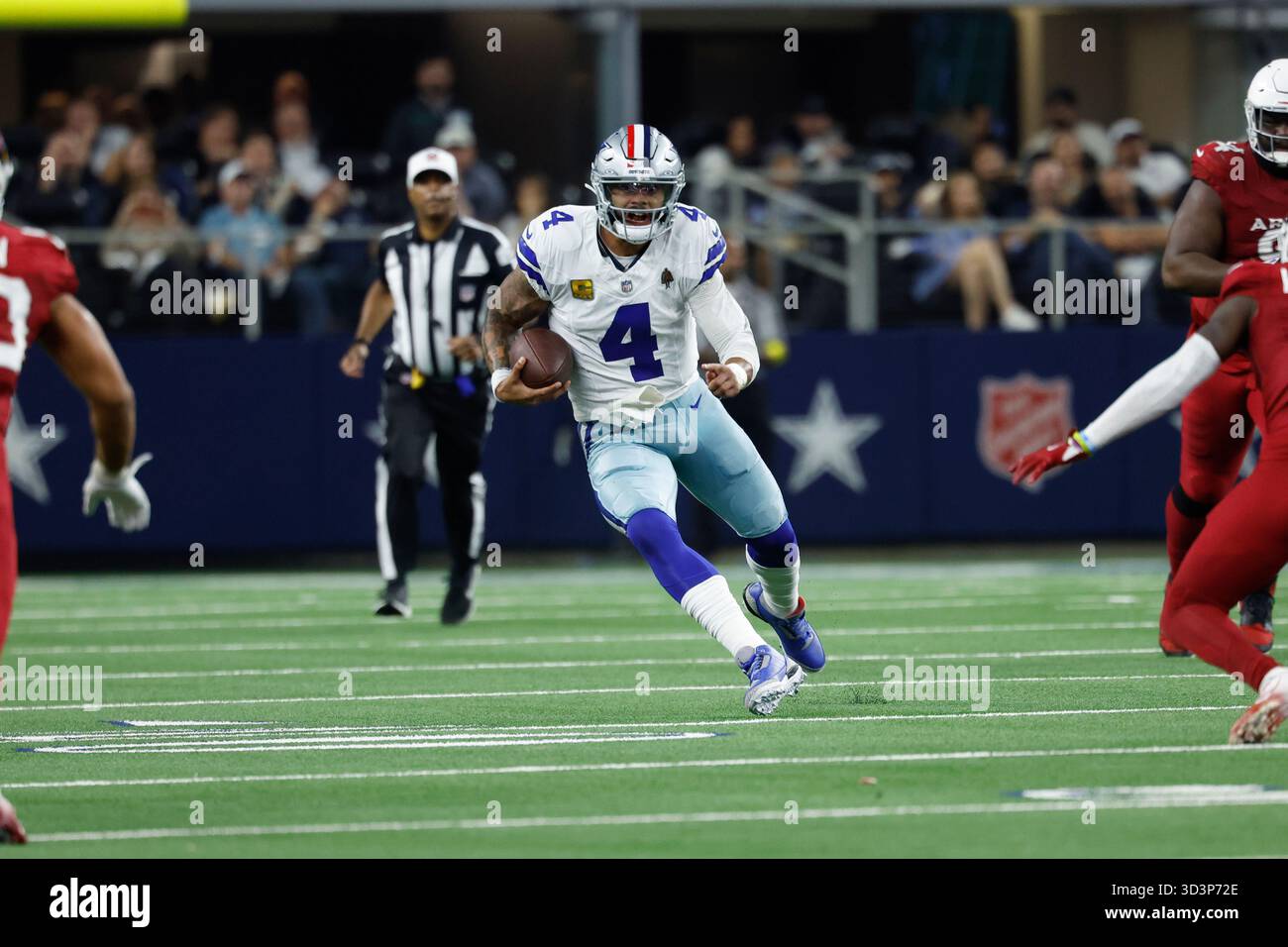 Dallas Cowboys quarterback Dak Prescott (4) carries the ball on a run ...