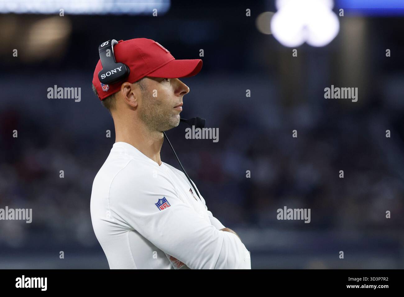Arizona Cardinals head coach Jonathan Gannon on the sideline during a ...