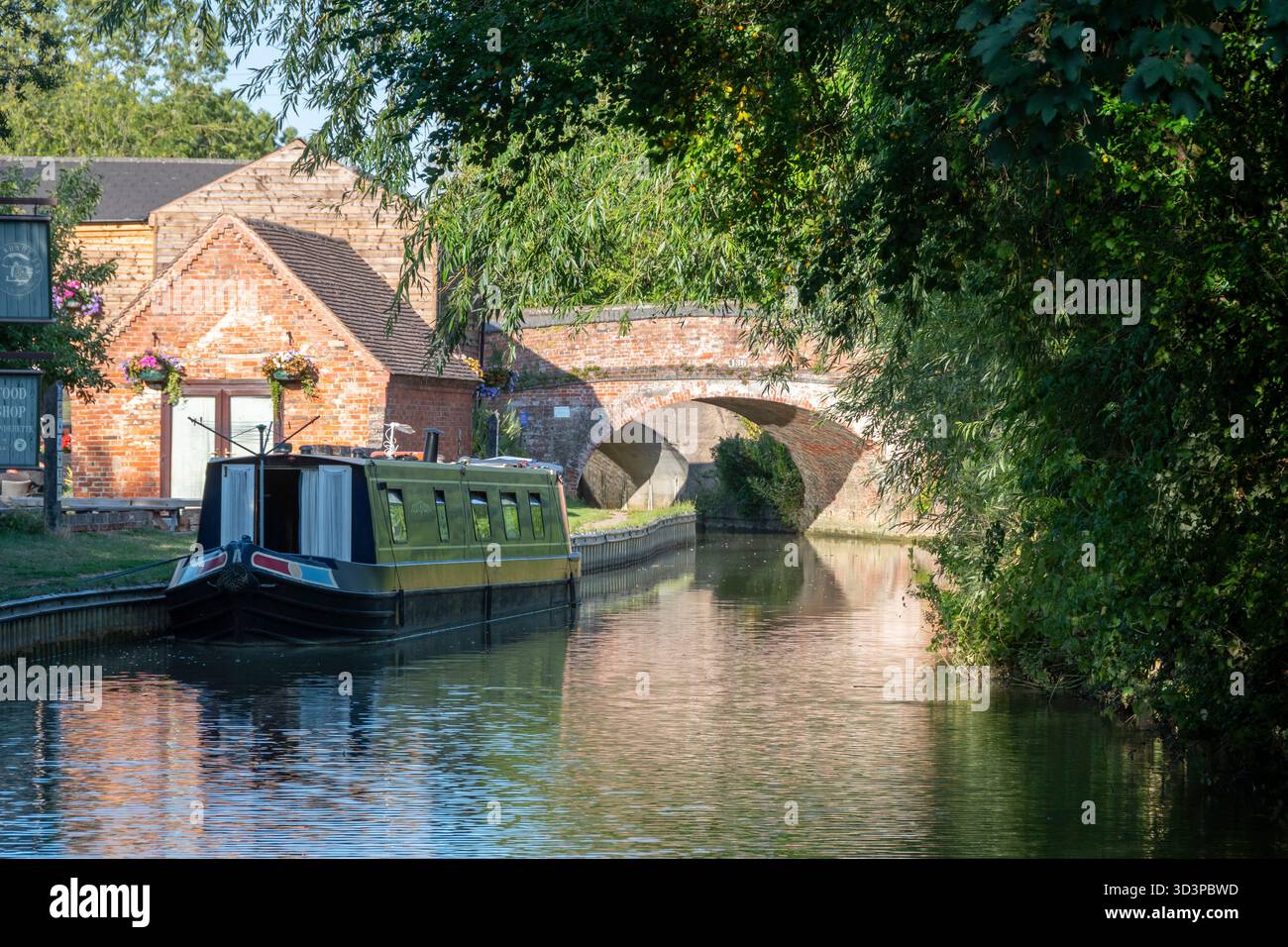 Oxford Canal, Fenny Compton, Southam, Warwickshire, England Stock Photo ...
