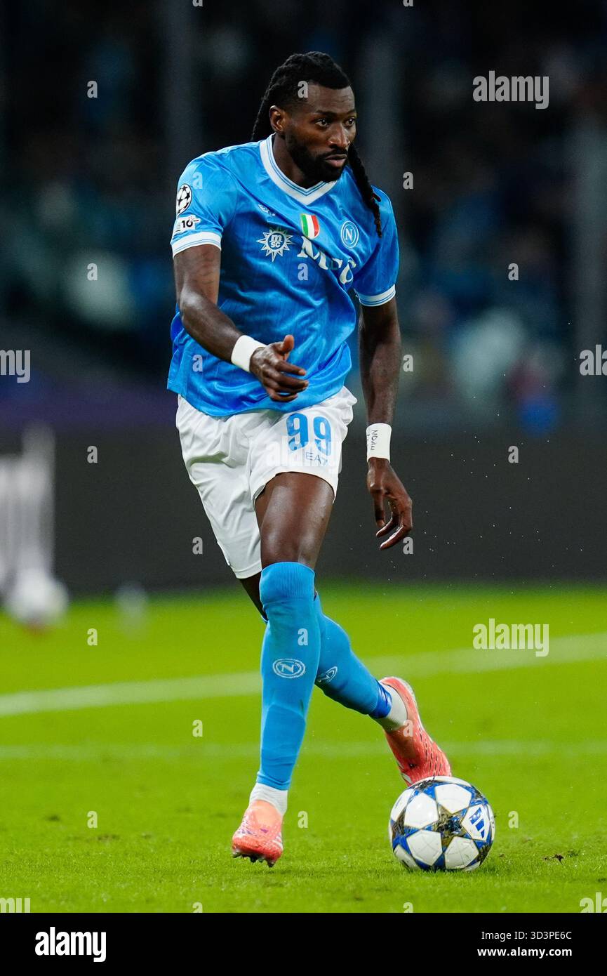 Andre-Frank Zambo Anguissa of SSC Napoli in action during the UEFA ...