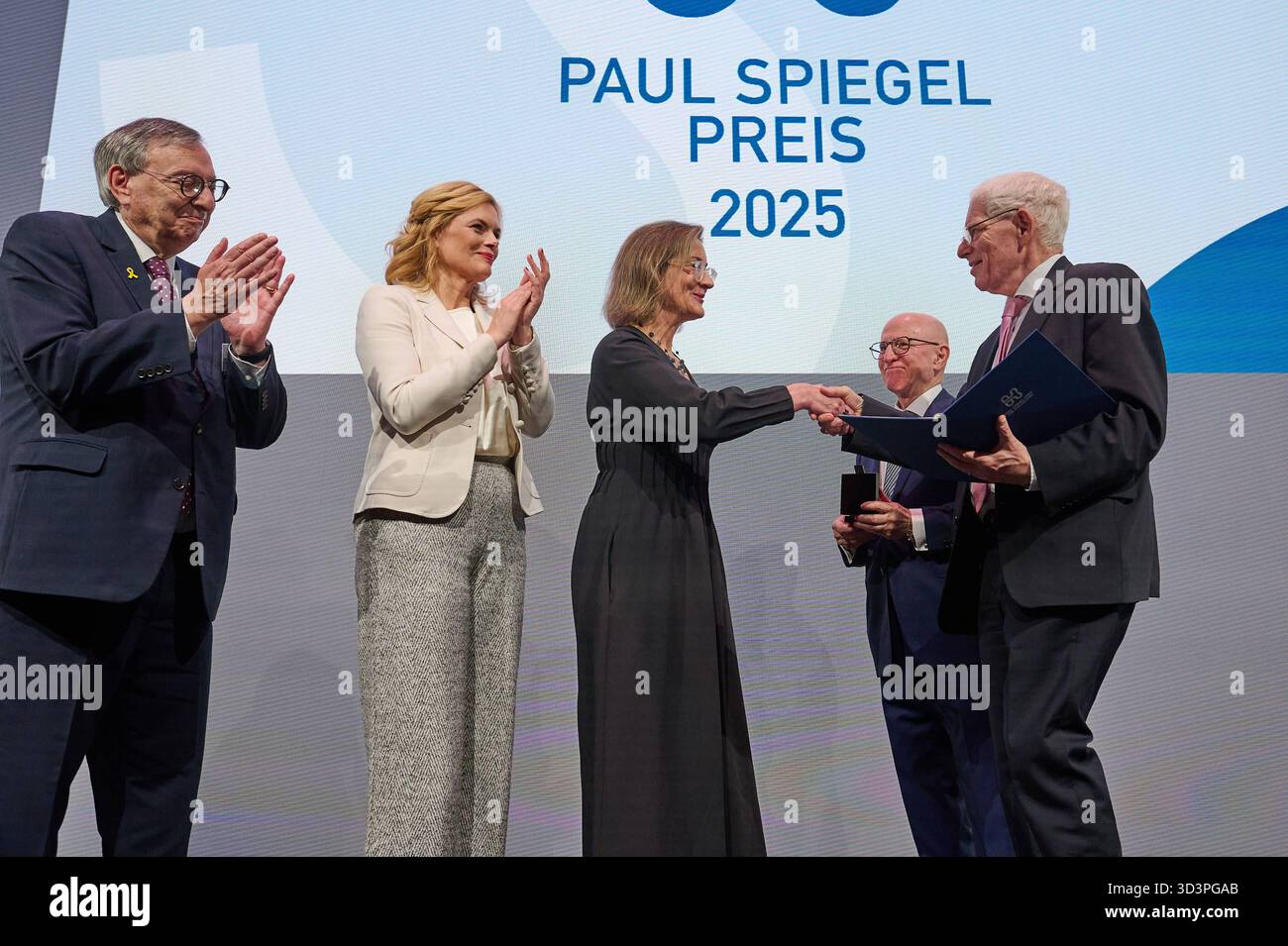 Die Aktivistin Karoline Preisler wird am Mittwoch 05.11.2025 in Berlin ...
