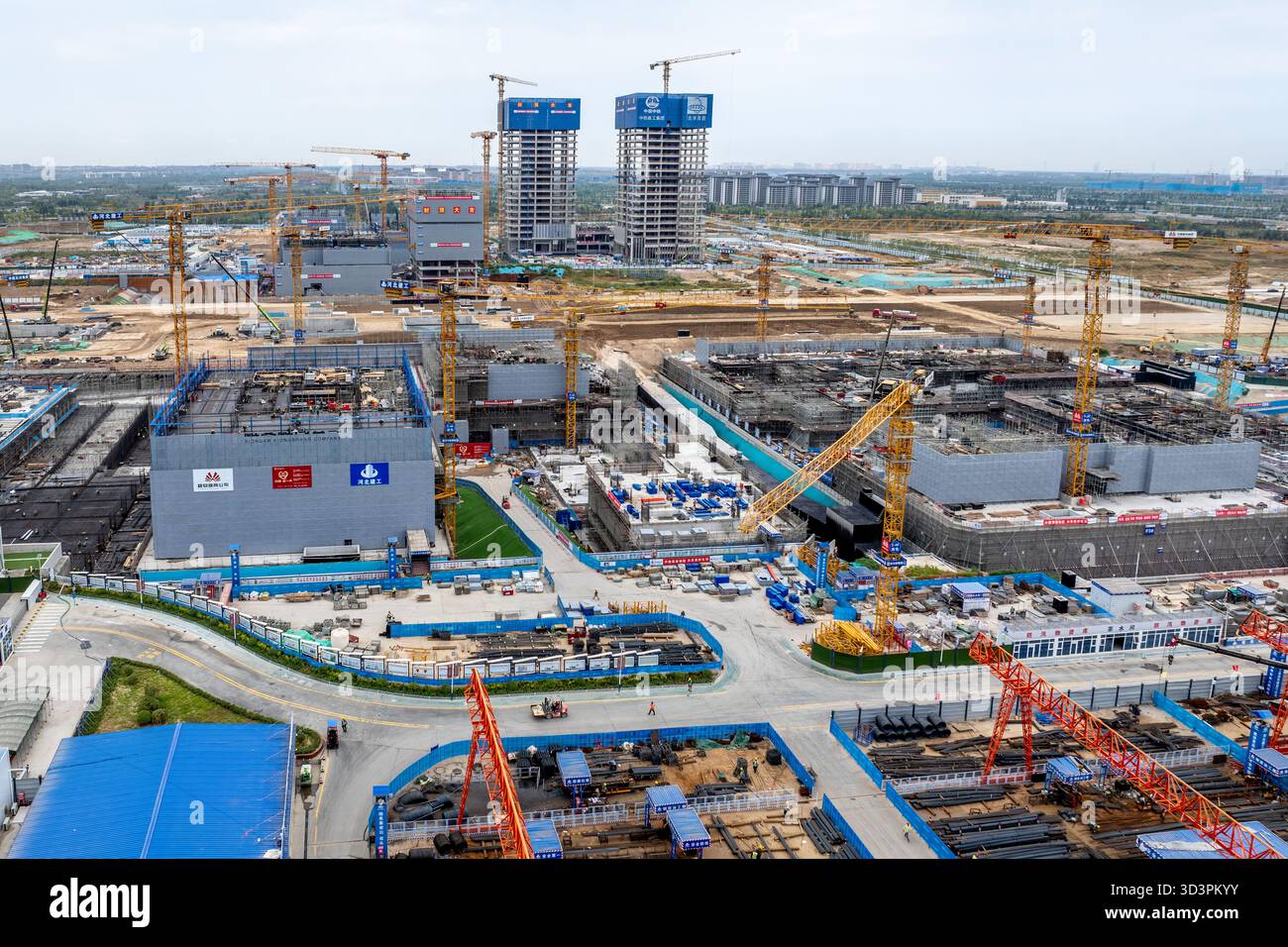 HEBEI, CHINA - OCTOBER 2, 2025 - Key projects in Xiong'an New Area are ...