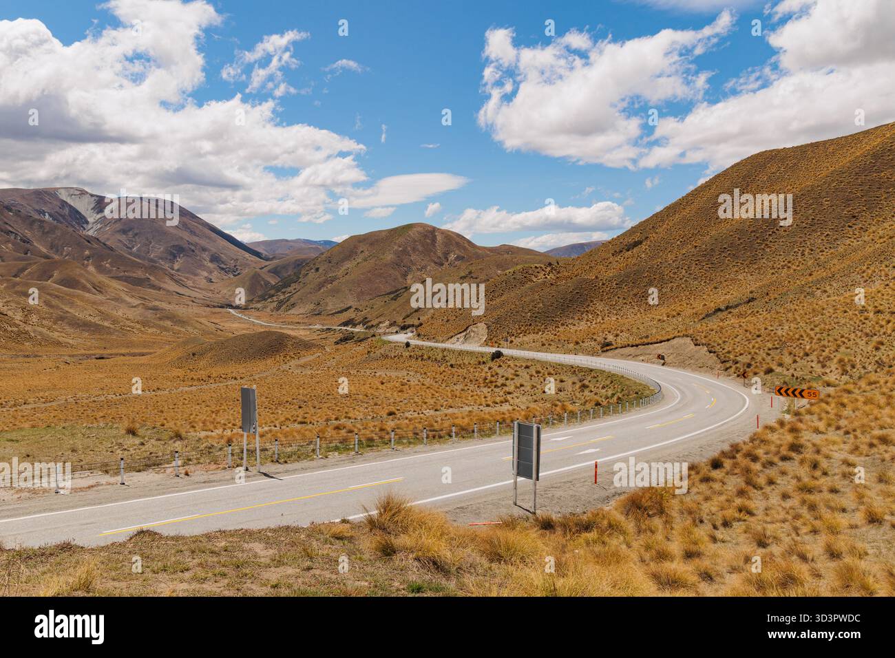 State Highway 8 seen cut through the valleys of the Lindis Stock Photo ...
