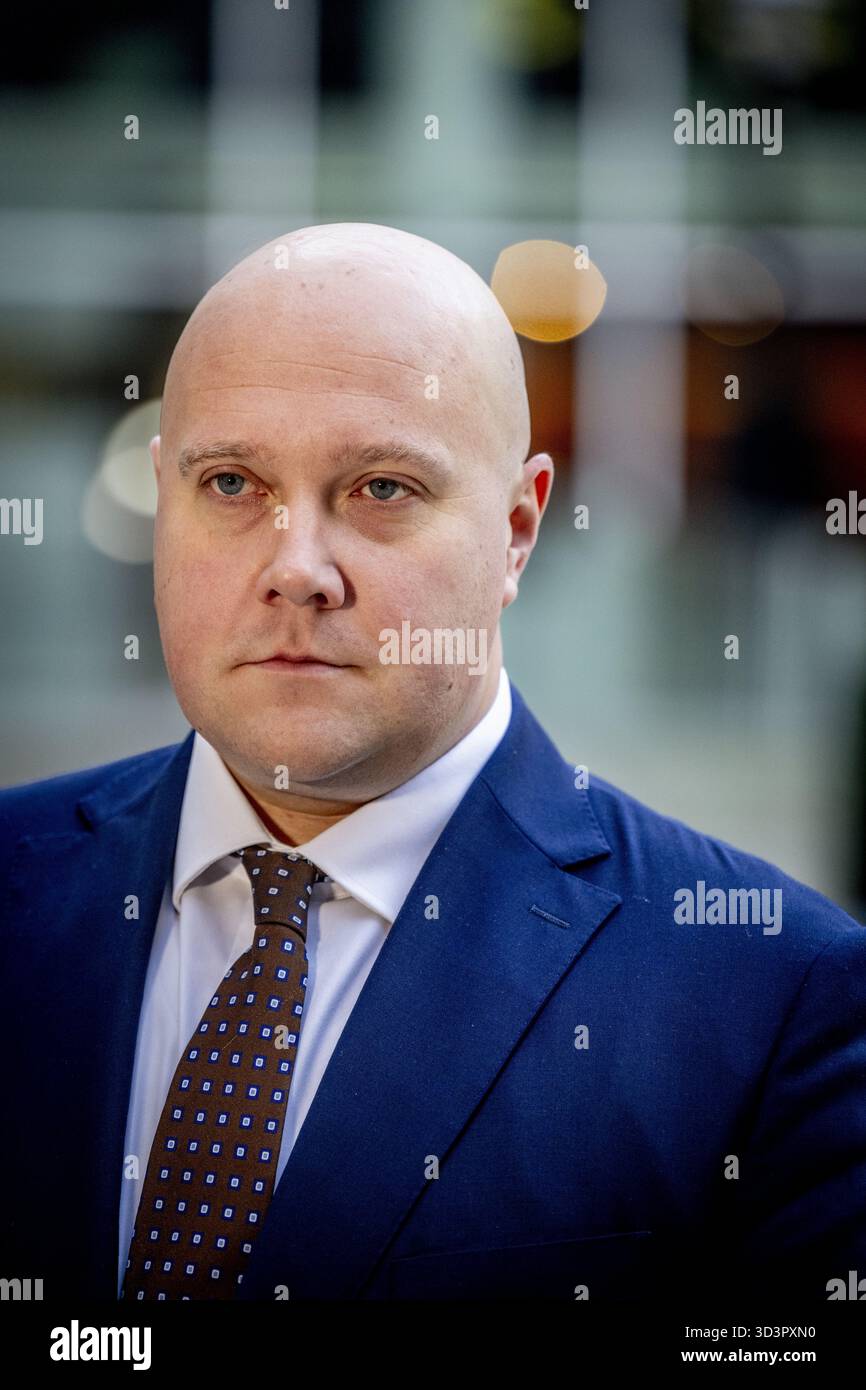 THE HAGUE - Thierry Aartsen, outgoing State Secretary for Public ...