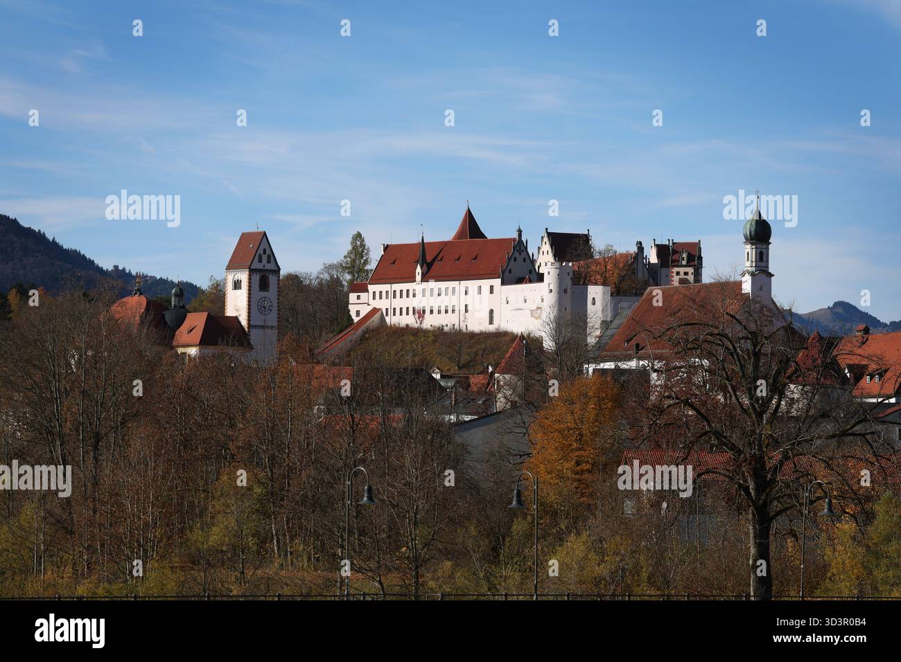 PRODUCTION - 06 November 2025, Bavaria, Füssen: View of the High Castle ...