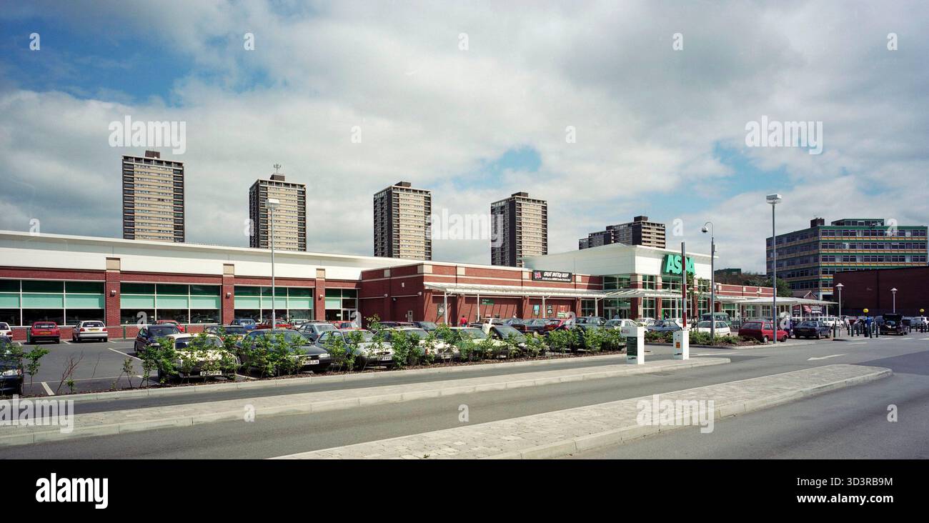 Asda rochdale superstore hi-res stock photography and images - Alamy