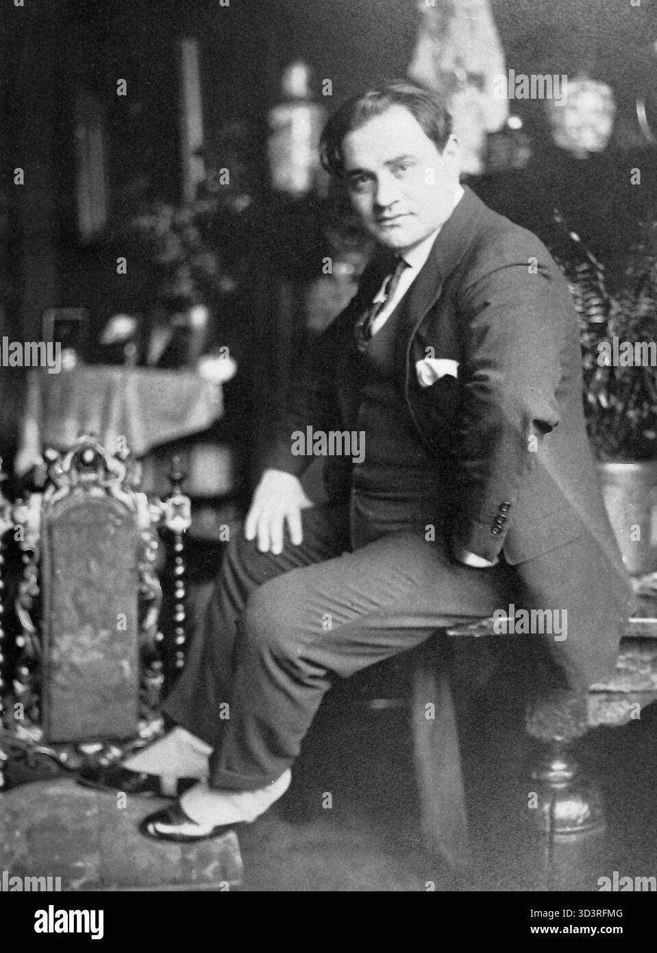 Italian tenor Beniamino Gigli, 1922 Stock Photo - Alamy