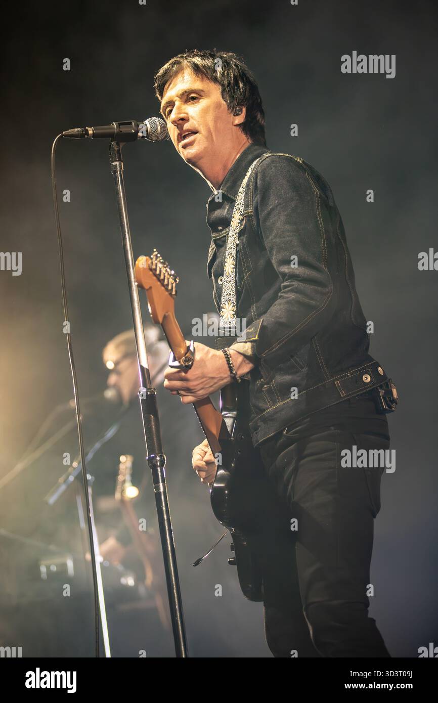 Milan Italy. 06th nov 2025. The British singer-songwriter and guitarist ...