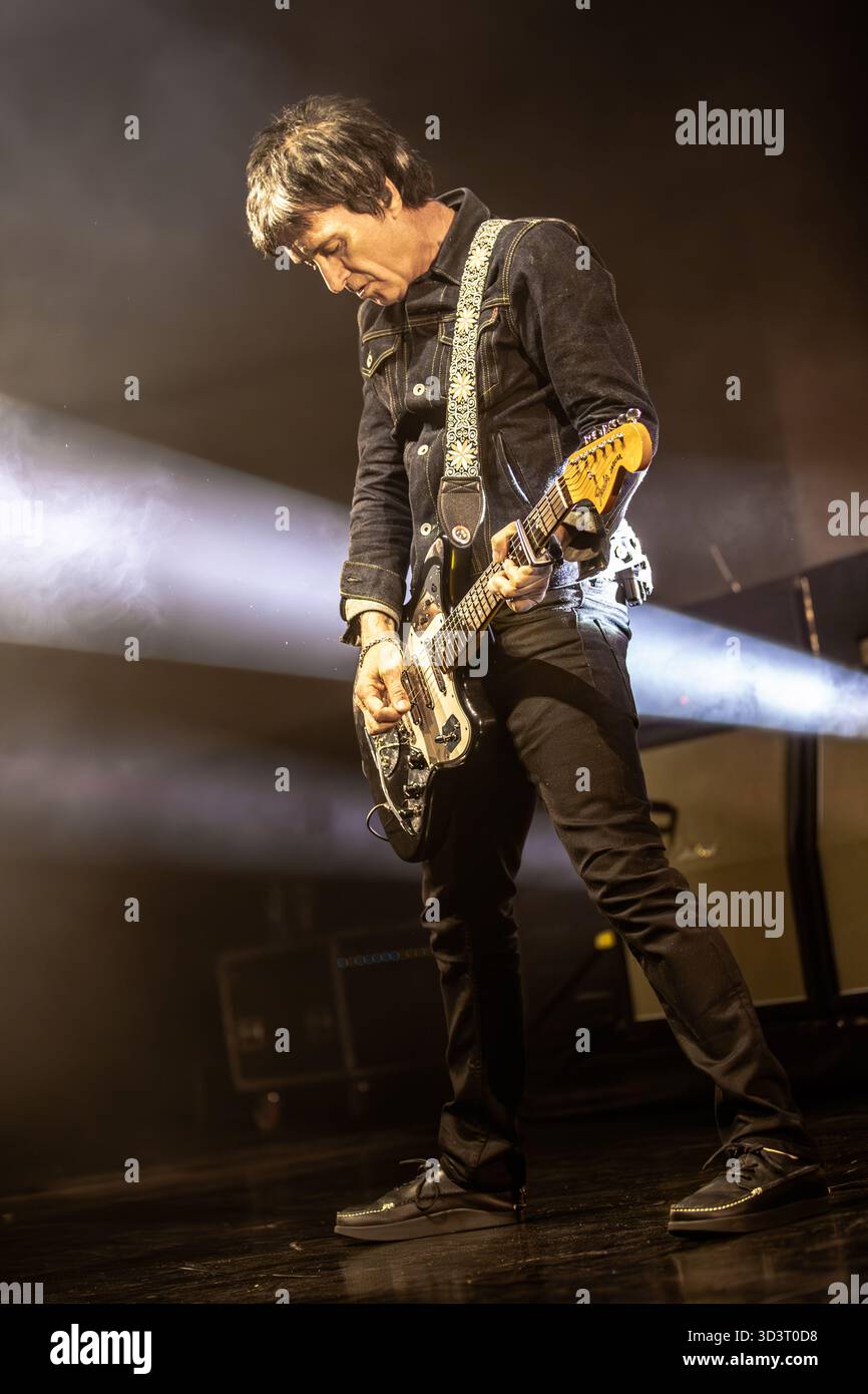 Milan Italy. 06th nov 2025. The British singer-songwriter and guitarist ...