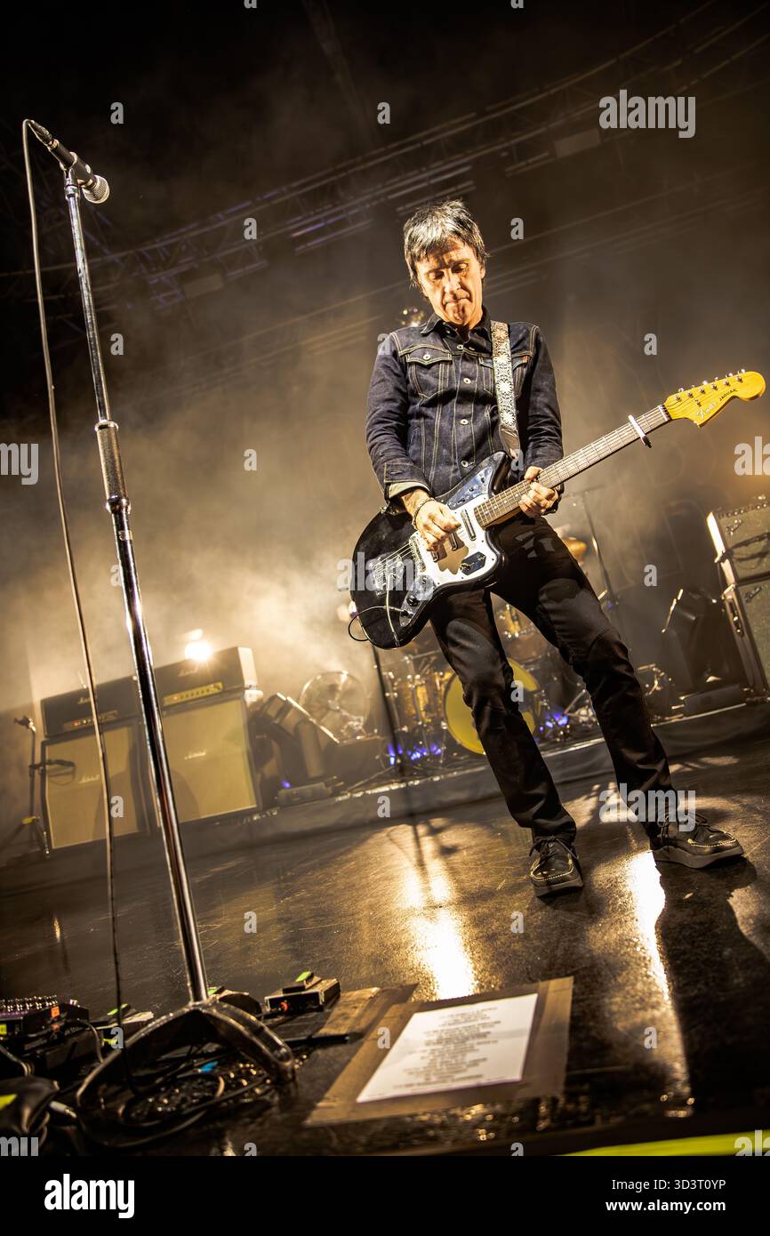 Milan Italy. 06th nov 2025. The British singer-songwriter and guitarist ...