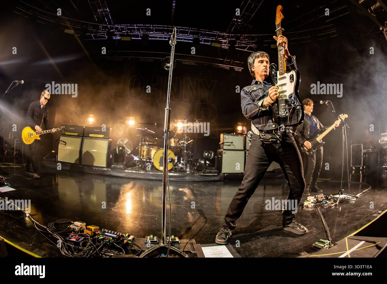 Milan Italy. 06th nov 2025. The British singer-songwriter and guitarist ...