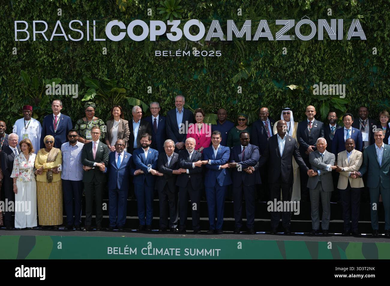 Leaders attending the COP30 U.N. Climate Summit pose for a group photo ...