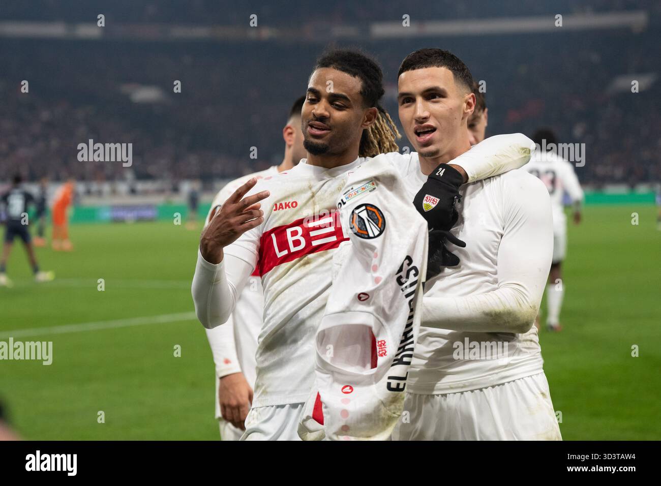 Goal [goal] for 1:0 by Bilal El Khannouss (Stuttgart, #11), Header goal ...