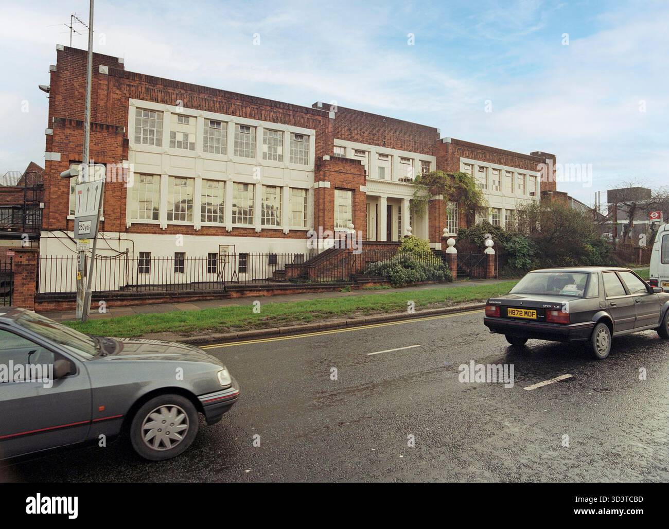 Old run down Industrial Estate in 1997, at Gypsy Corner, Acton, West ...