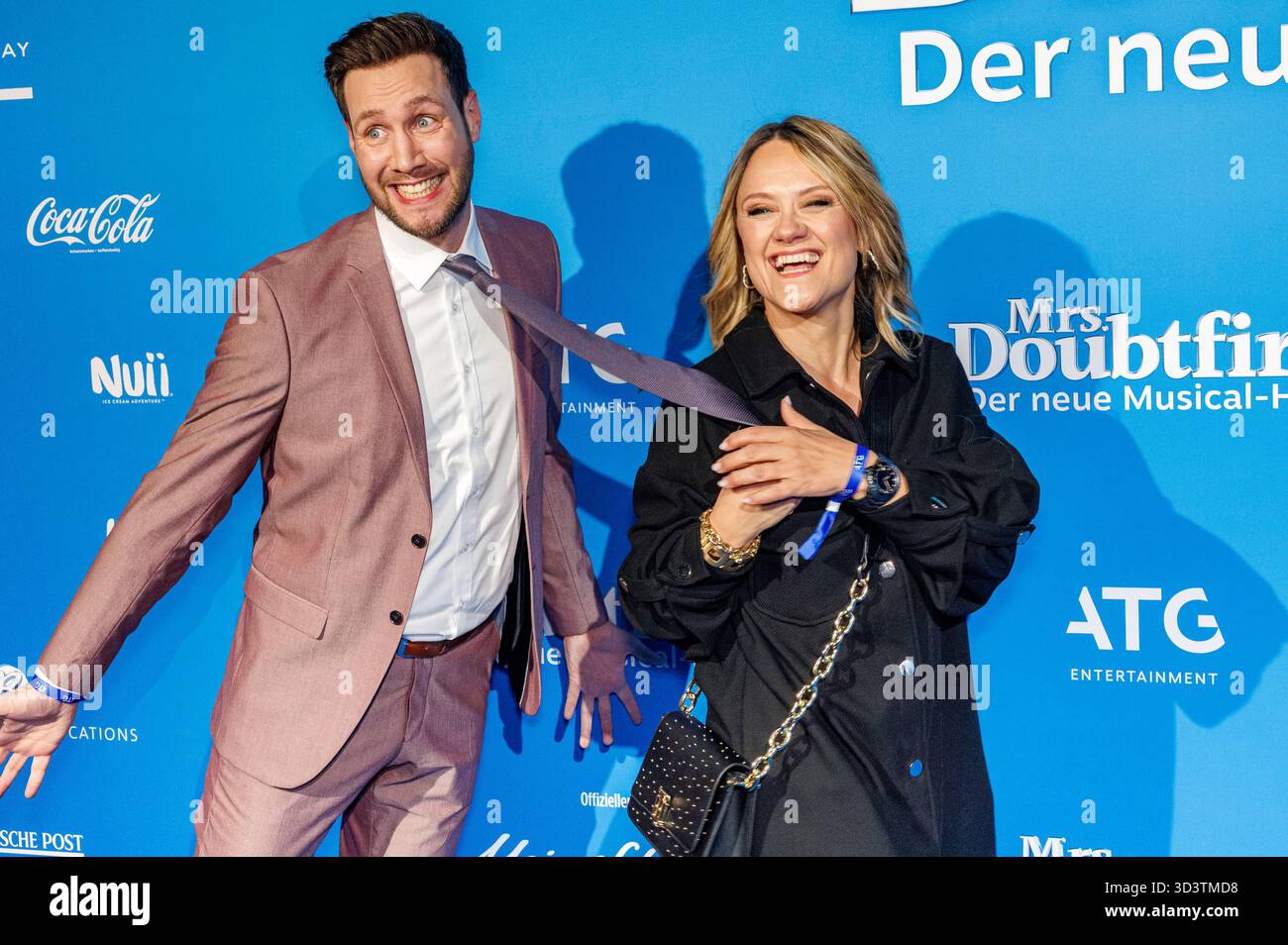 Sven Kroll and Lisa Feller at the premiere of the musical 'Mrs ...
