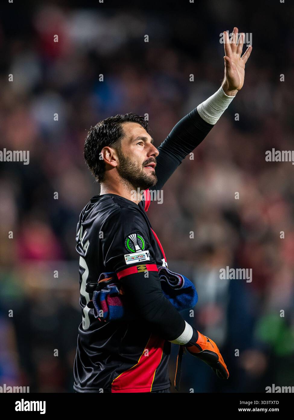 MADRID, SPAIN - NOVEMBER 06: Augusto Batalla of Rayo Vallecano de ...