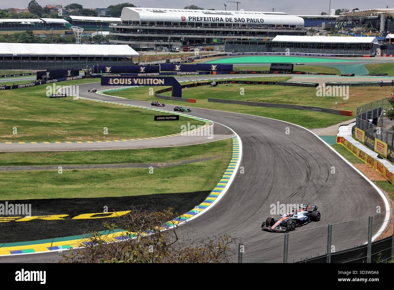 Alexander Albon (THA) Atlassian Williams Racing FW47. 07.11.2025 ...