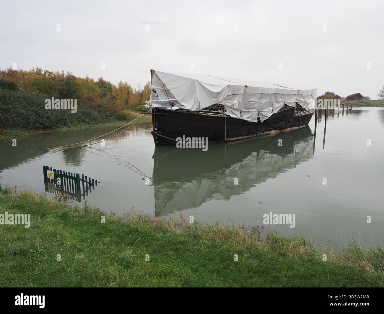 Iwade, Kent, UK. 7th Nov, 2025. UK Weather: surge high water at Lower ...