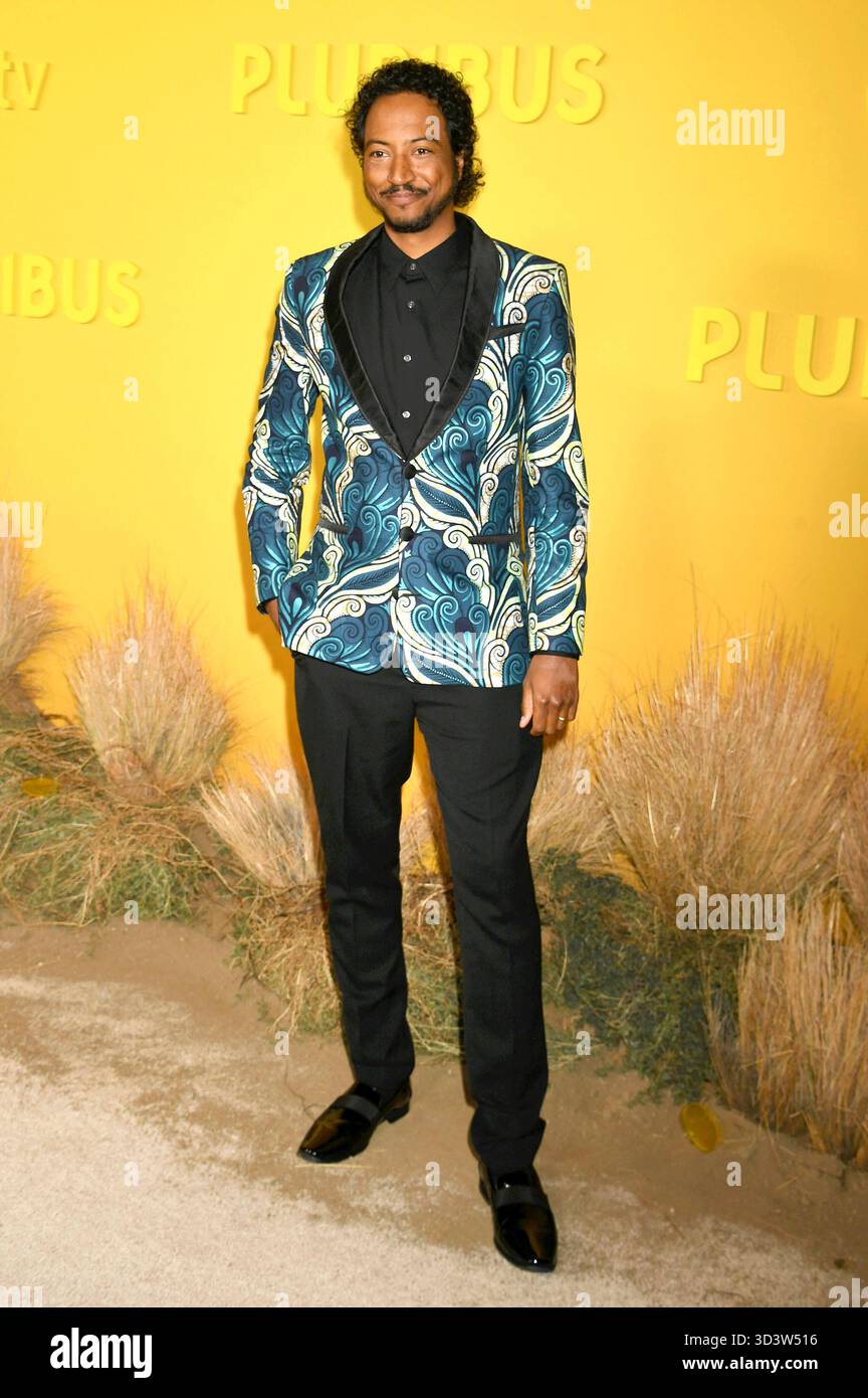 Samba Schutte at the premiere of the Apple TV+ series 'Pluribus - Glück ...